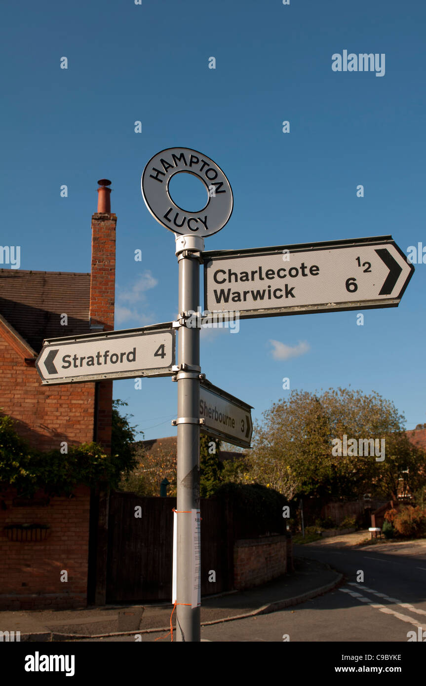 Road sign in Hampton Lucy village, Warwickshire, UK Stock Photo - Alamy