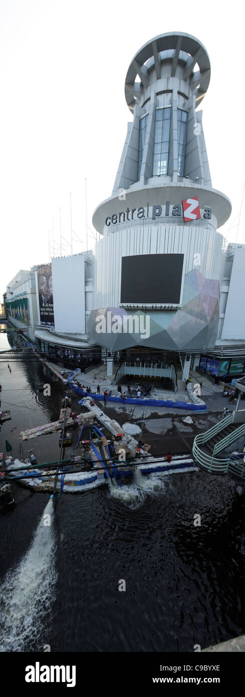 Central plaza pinklao mall hi-res stock photography and images - Alamy