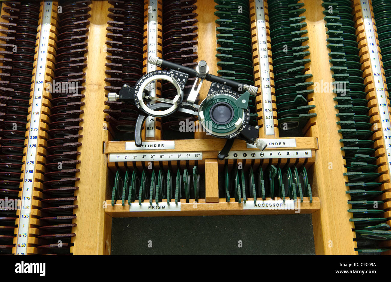 Optometry equipment hi-res stock photography and images - Alamy