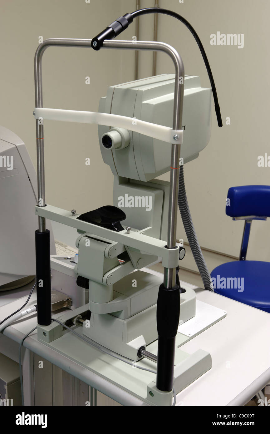 Opticians equipment hi-res stock photography and images - Alamy