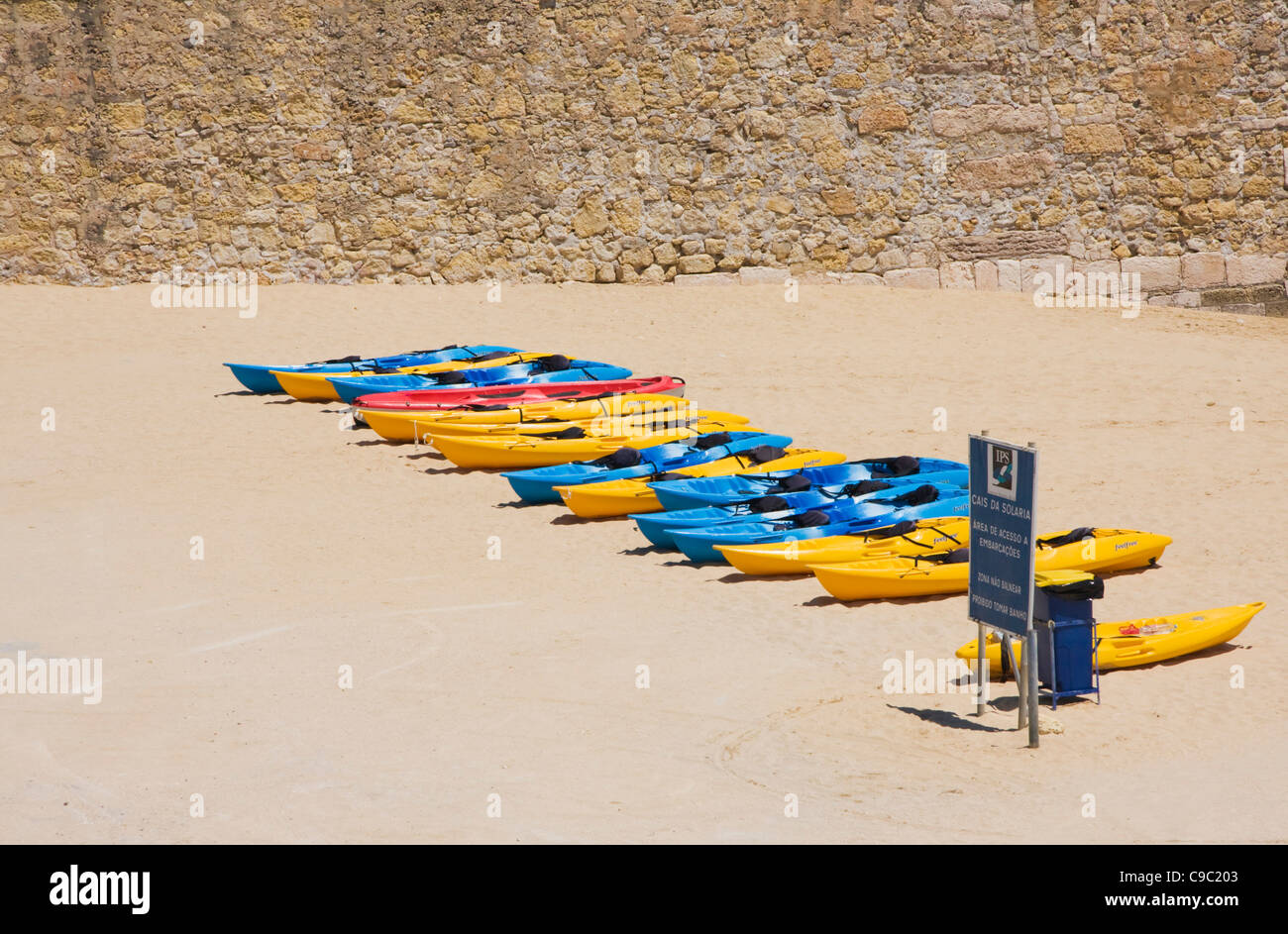 Hire canoes hi-res stock photography and images - Alamy