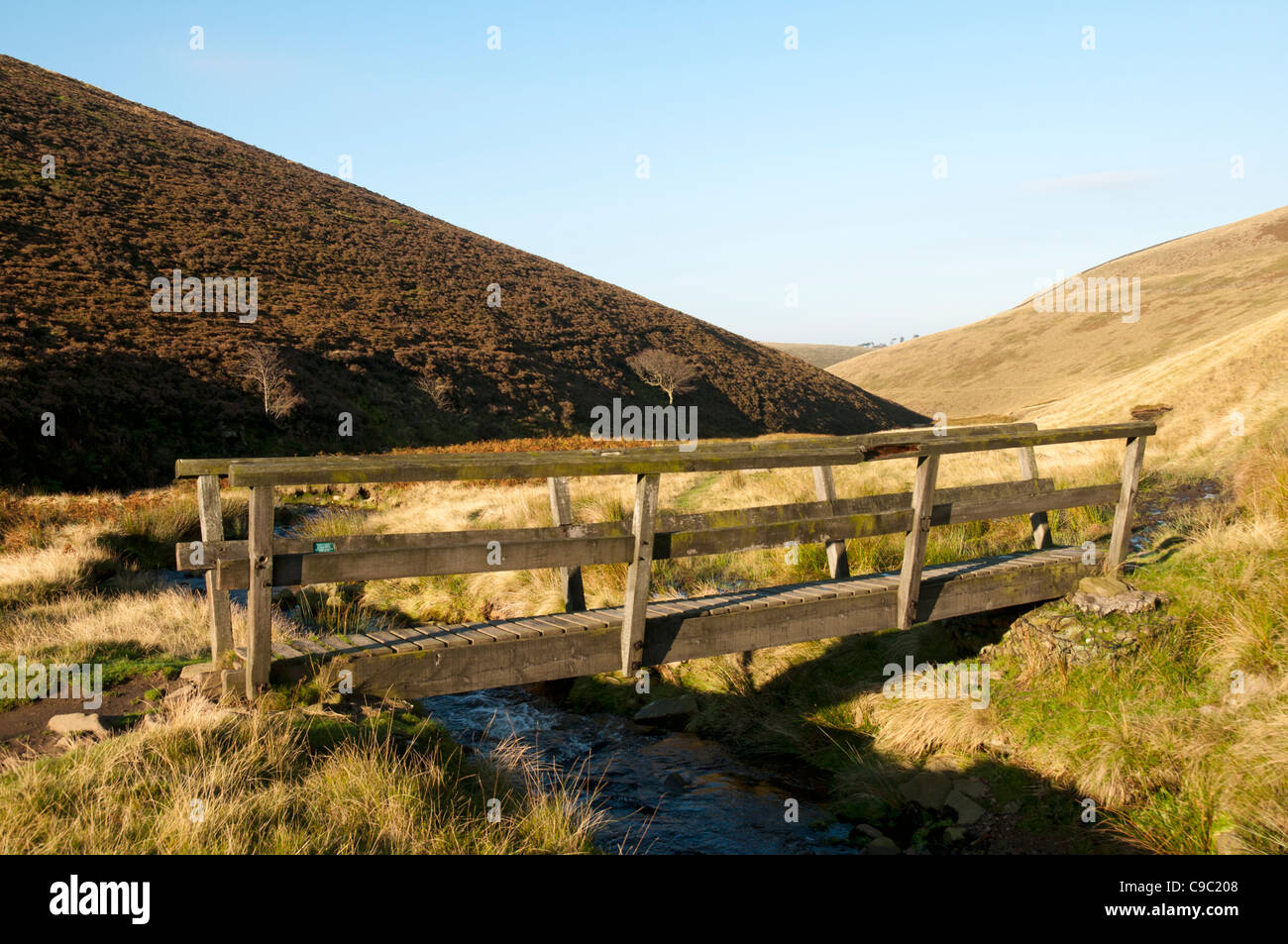 Footbridge over Shelf Brook, on the Doctor's Gate path. Near Glossop ...