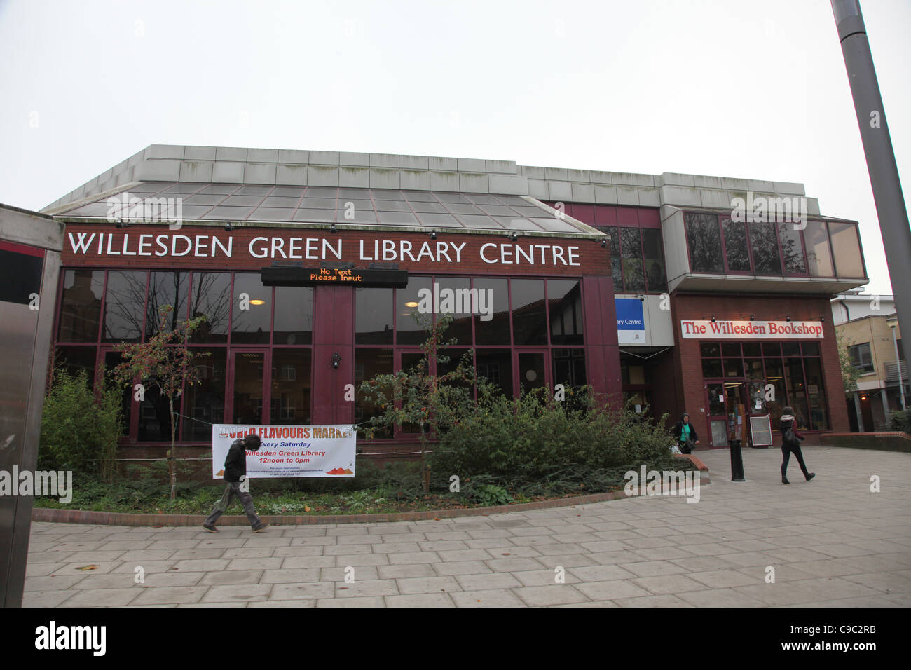 The green library hi-res stock photography and images - Alamy