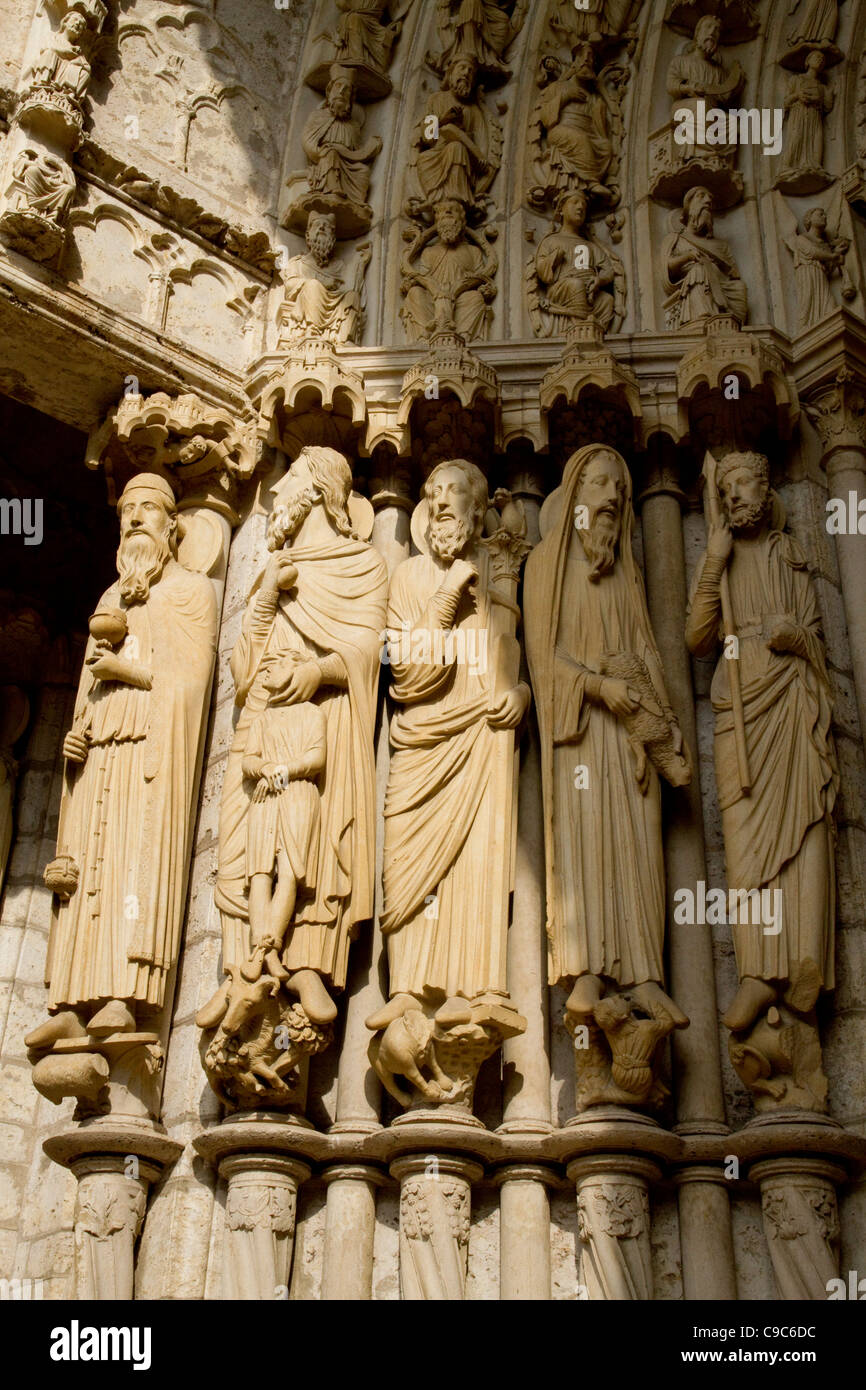 Sculptures on the facade of Chartres Cathedral France Stock Photo - Alamy