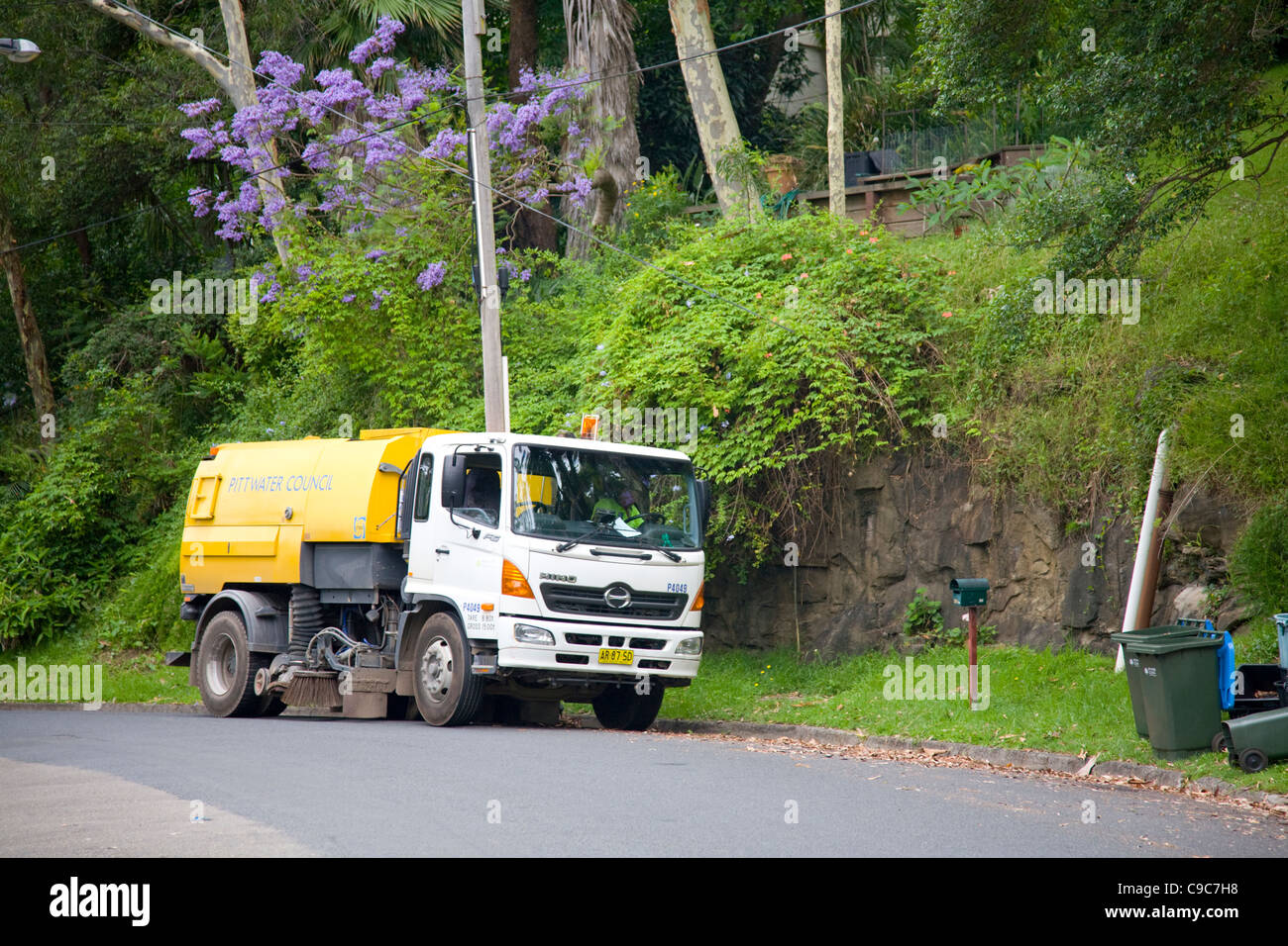 Council vehicle hi-res stock photography and images - Alamy