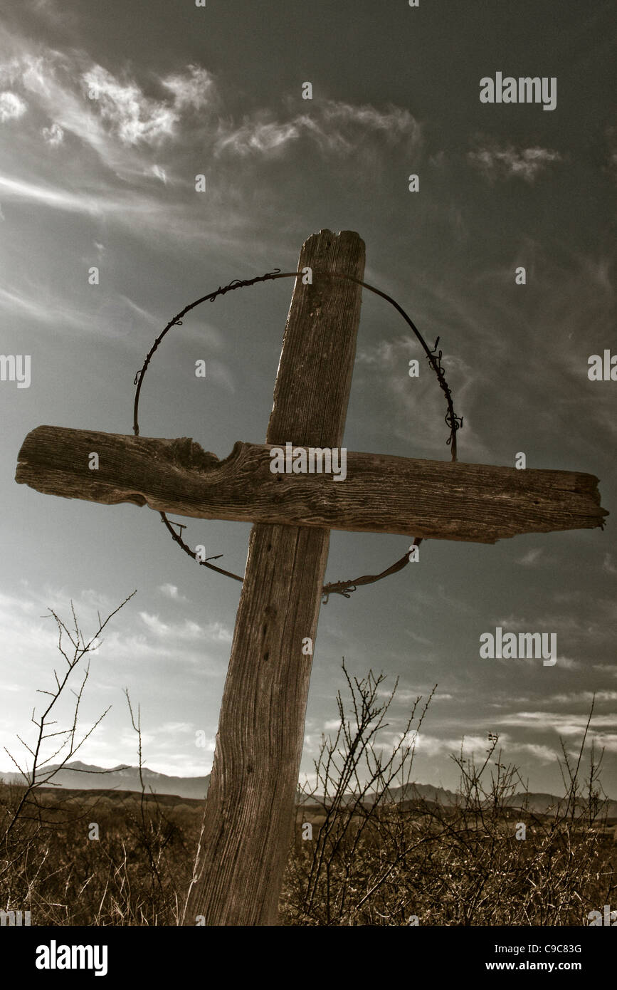 Old west cross at cemetery in Arizona Stock Photo - Alamy