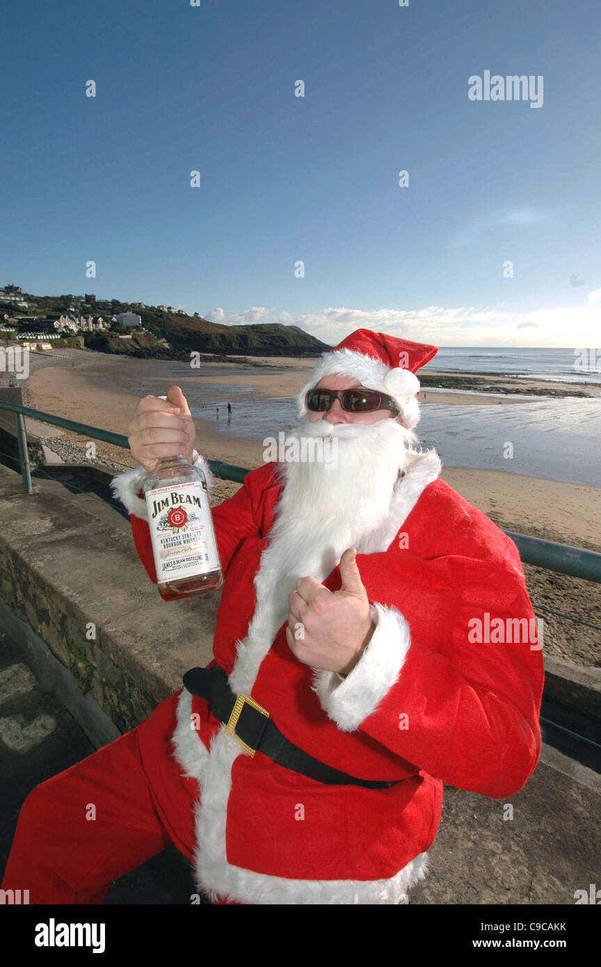 Father christmas drunk hi-res stock photography and images - Alamy