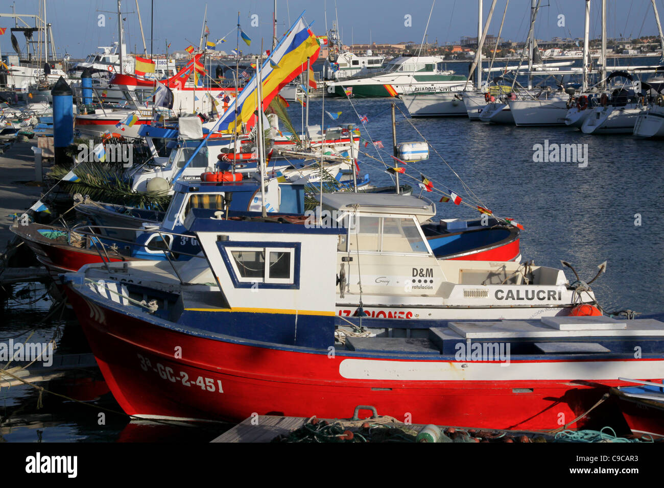 Colourful boats hi-res stock photography and images - Alamy