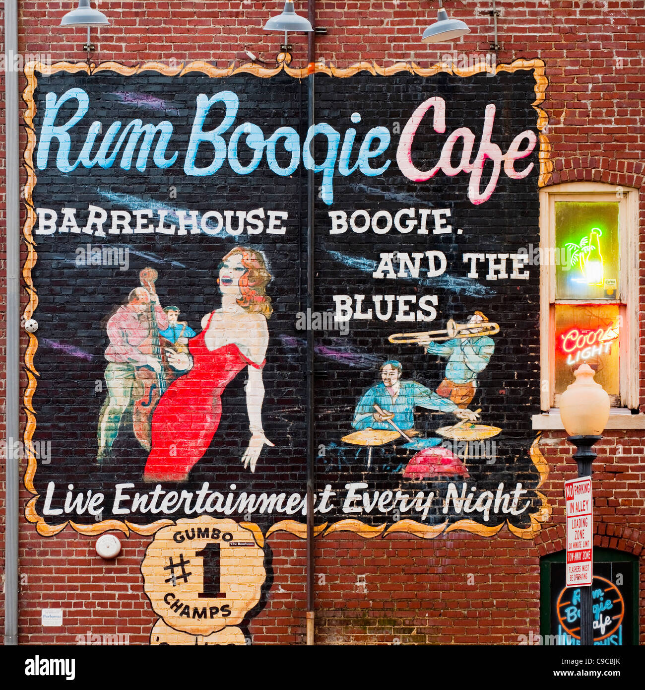 Wall painted old sign, Memphis Stock Photo - Alamy