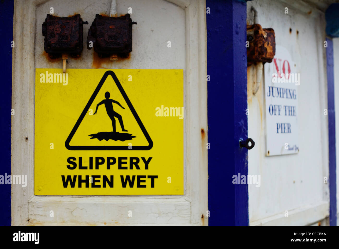 Danger sign graphic hi-res stock photography and images - Alamy
