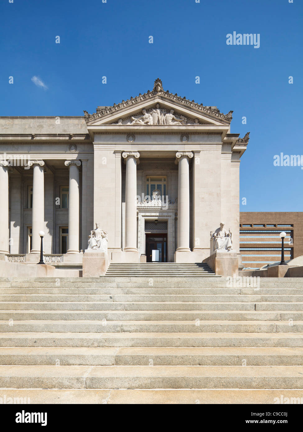 Shelby county courthouse hi-res stock photography and images - Alamy