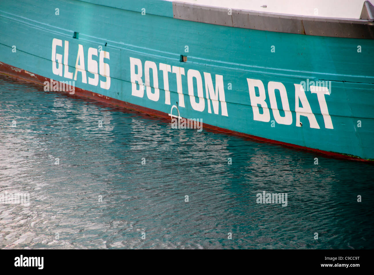 Glass bottom boat hi-res stock photography and images - Alamy