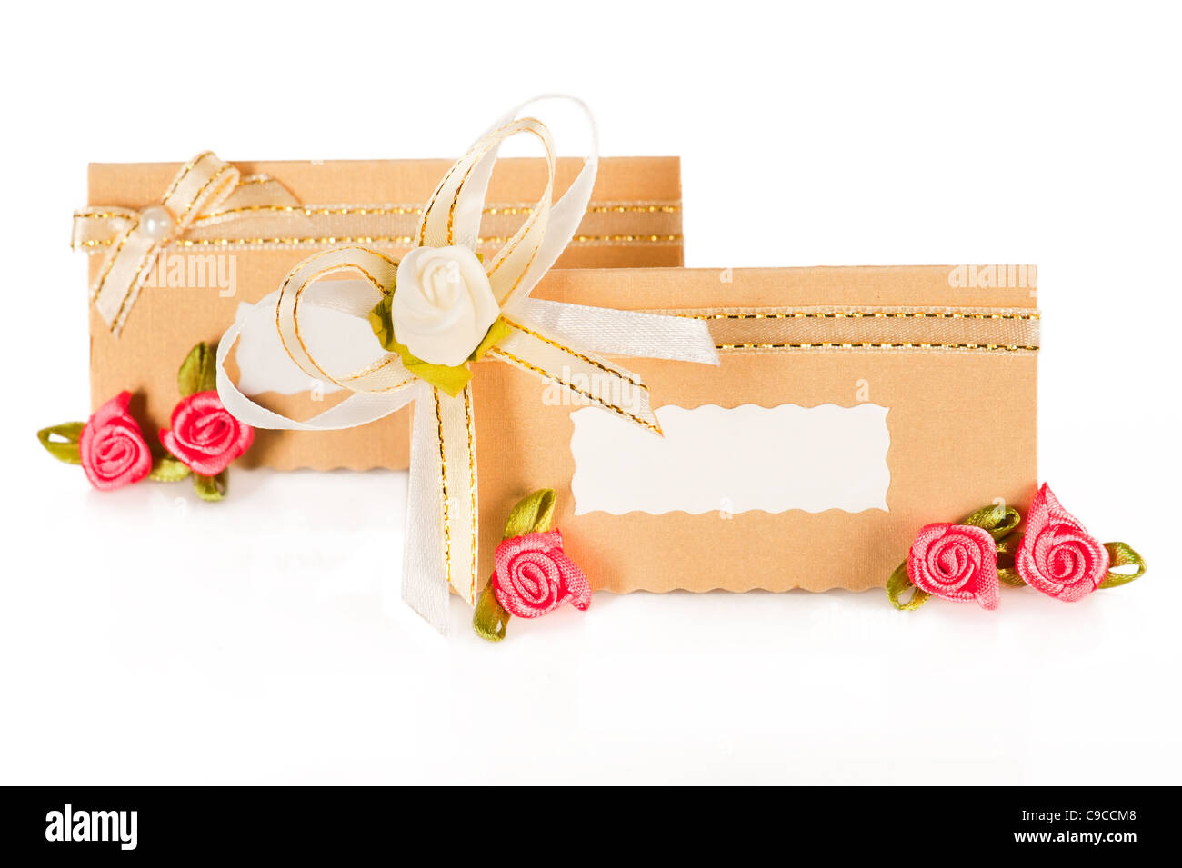 Wedding decor. Invitation card with pearl decoration and roses ...