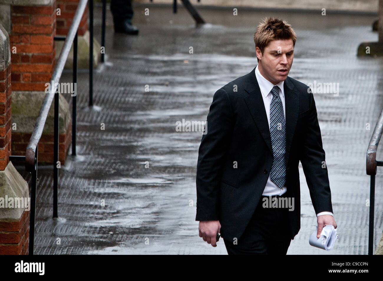 Arriving at the royal court of justice hi-res stock photography and ...
