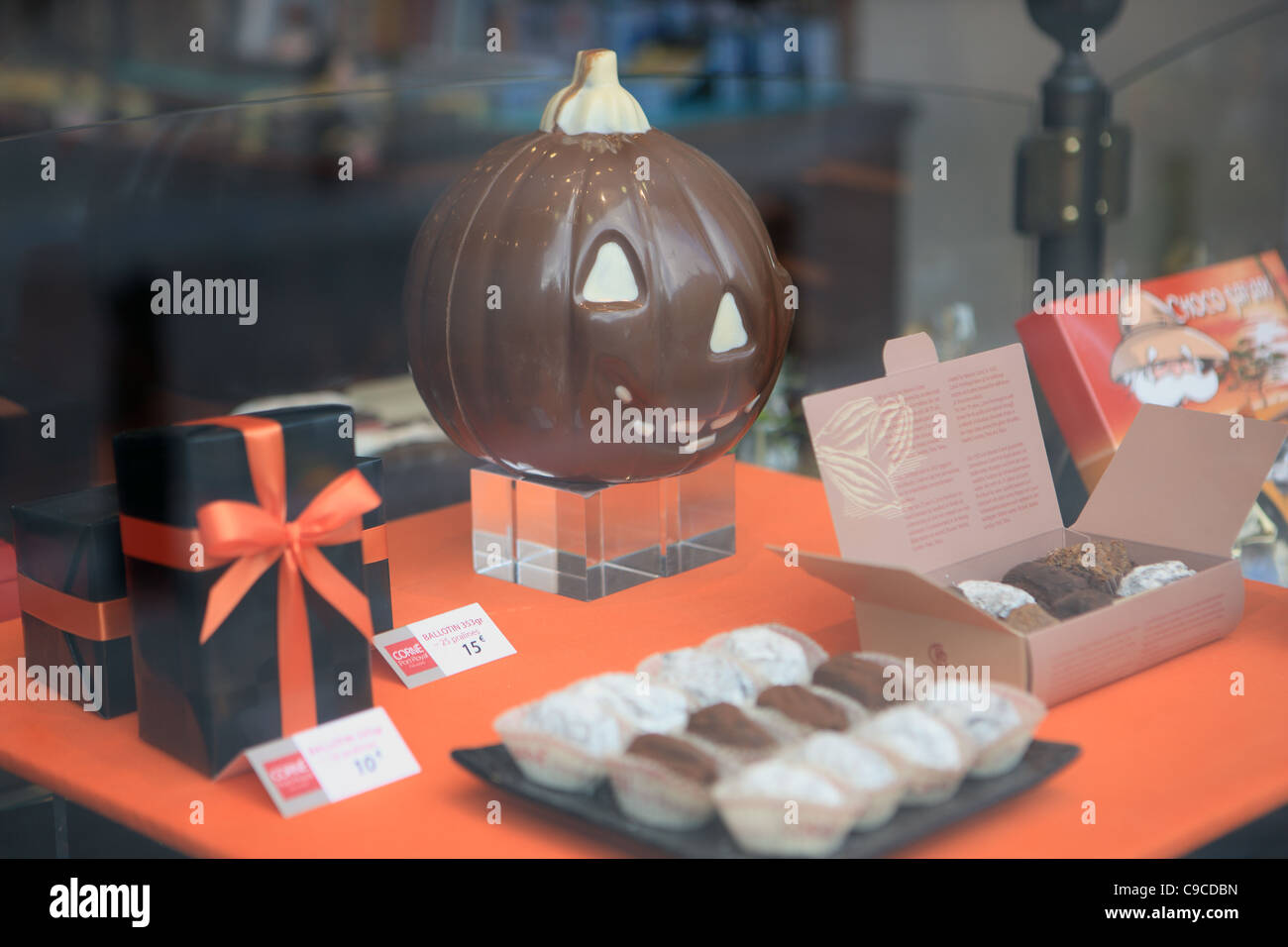 Belgium chocolate shop window display in Brussels with Halloween ...