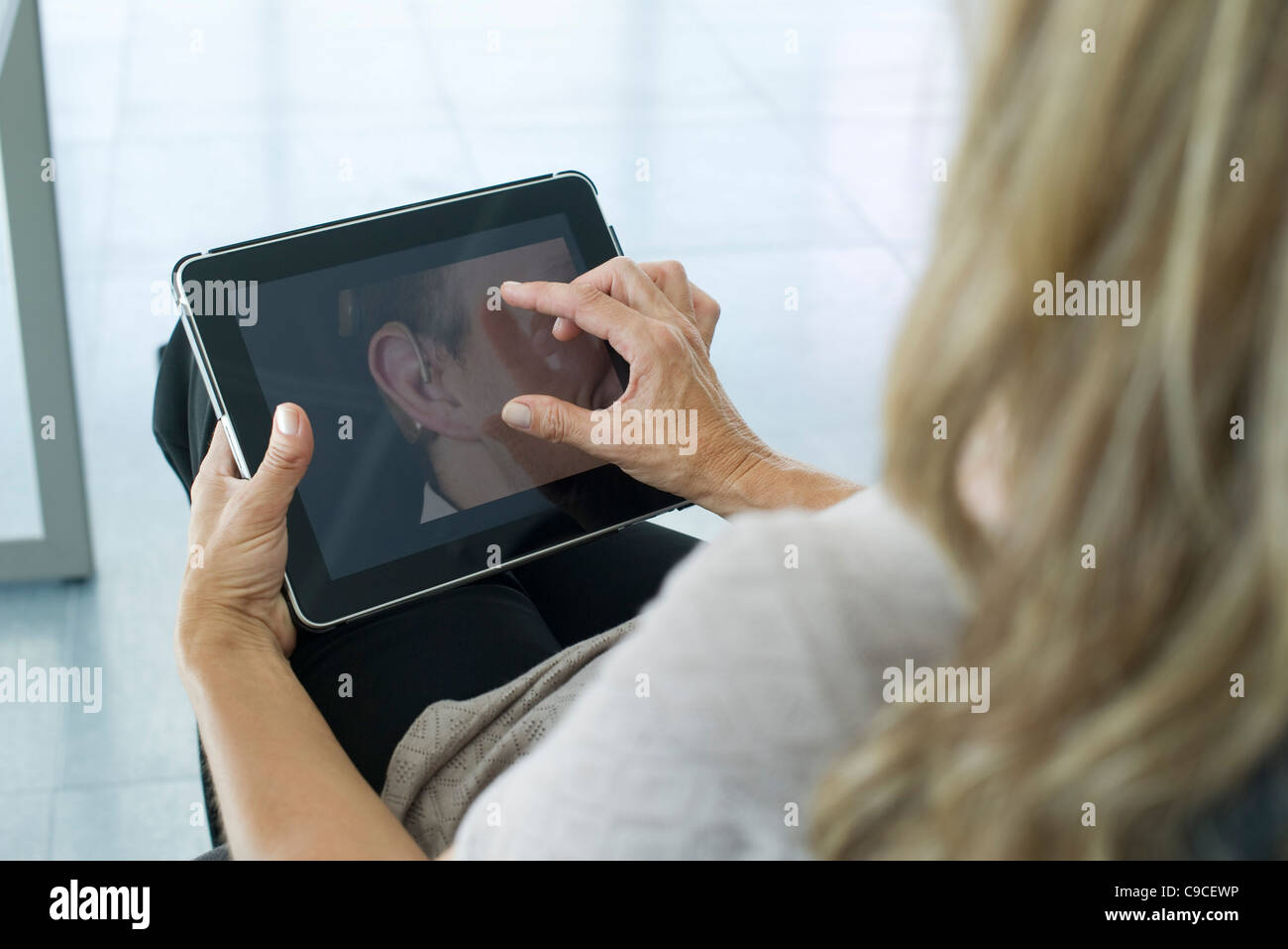 Back view new ipad hi-res stock photography and images - Alamy