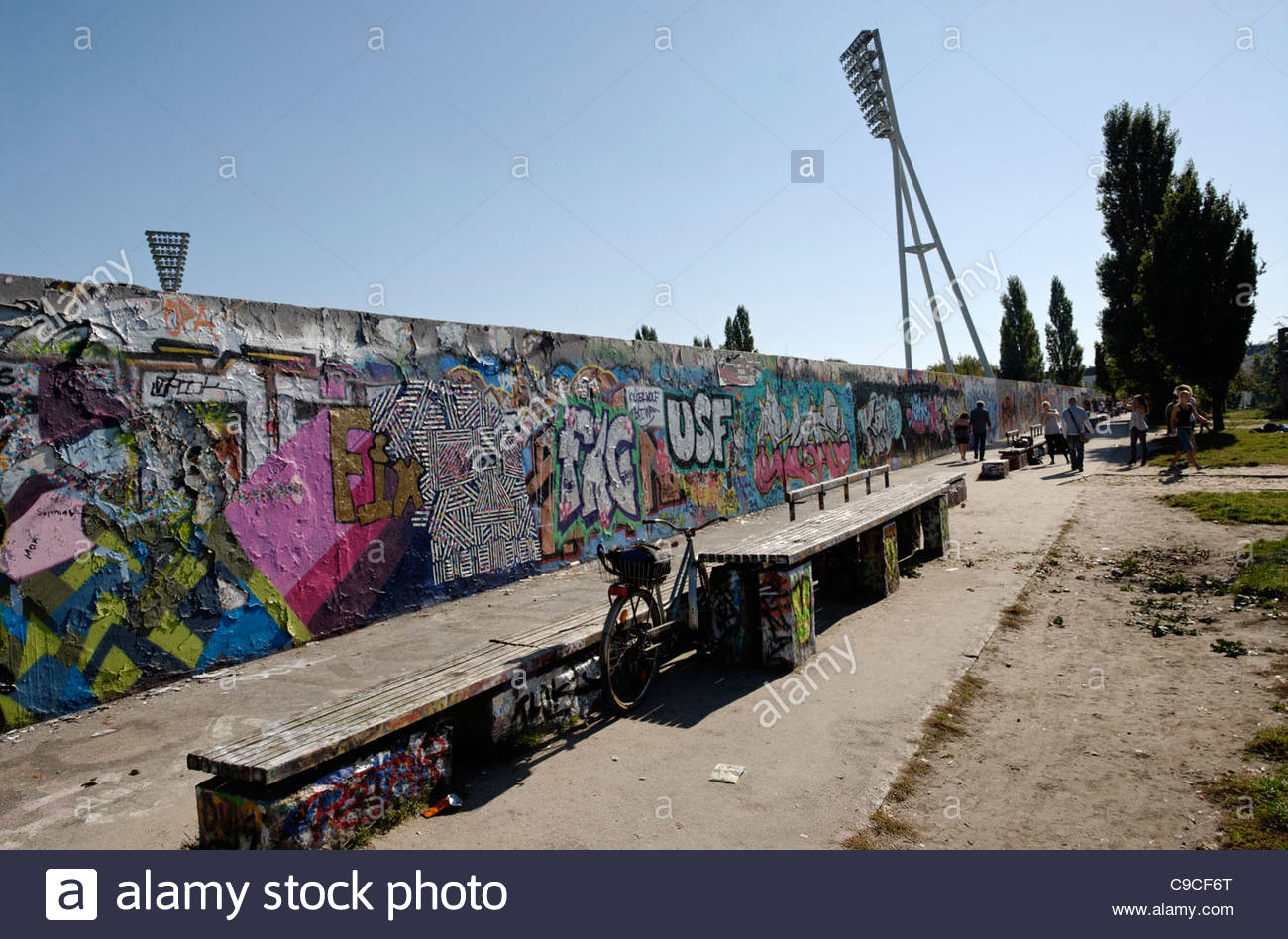 Graffiti Berlin Wall High Resolution Stock Photography and Images - Alamy
