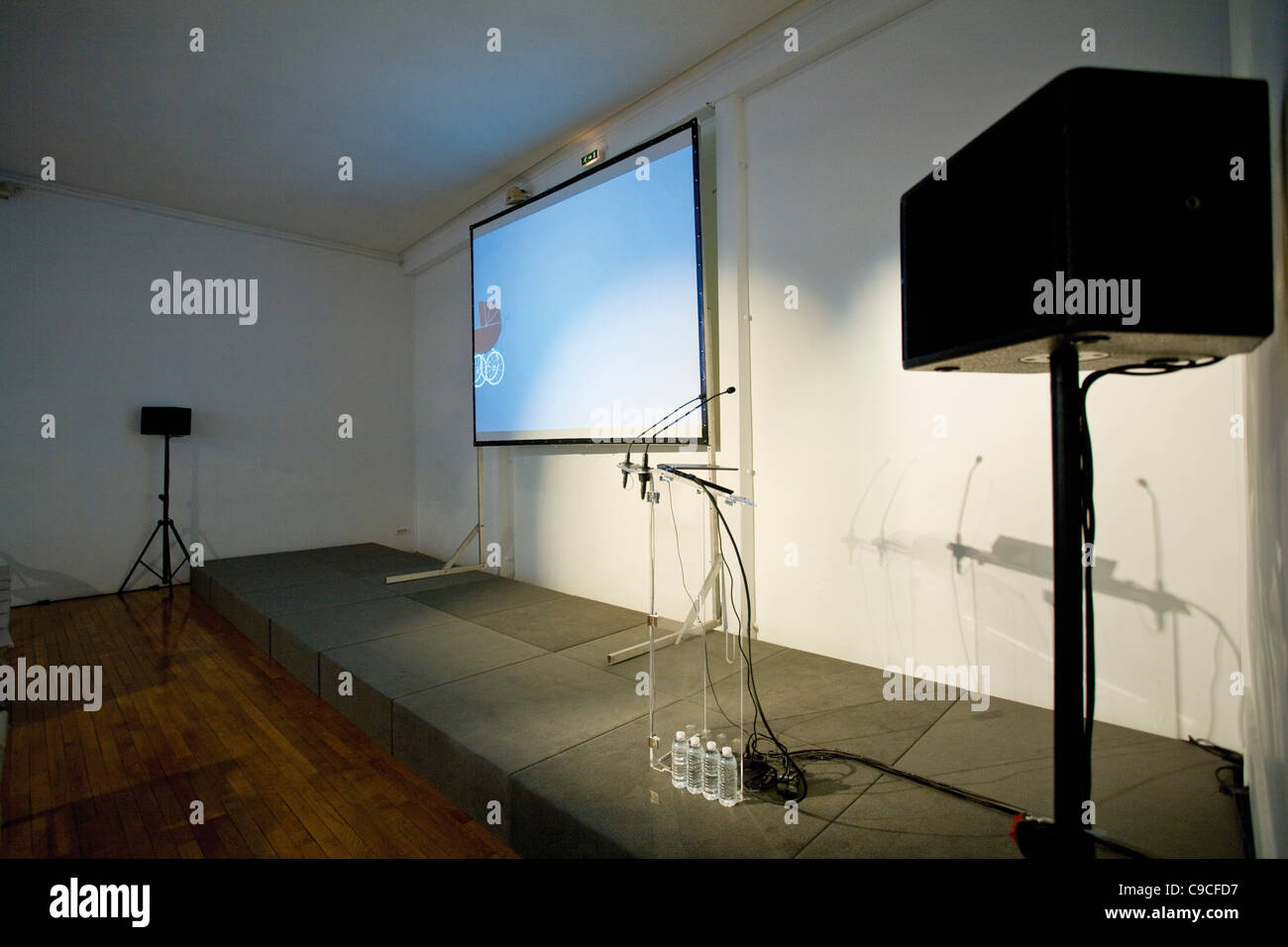 Projection rooms hi-res stock photography and images - Alamy