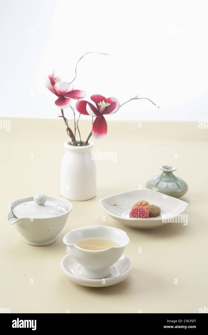Korean tea set hi-res stock photography and images - Alamy
