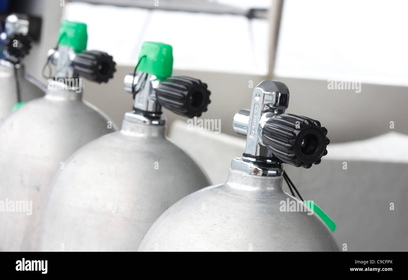 Diving oxygen tank hi-res stock photography and images - Alamy