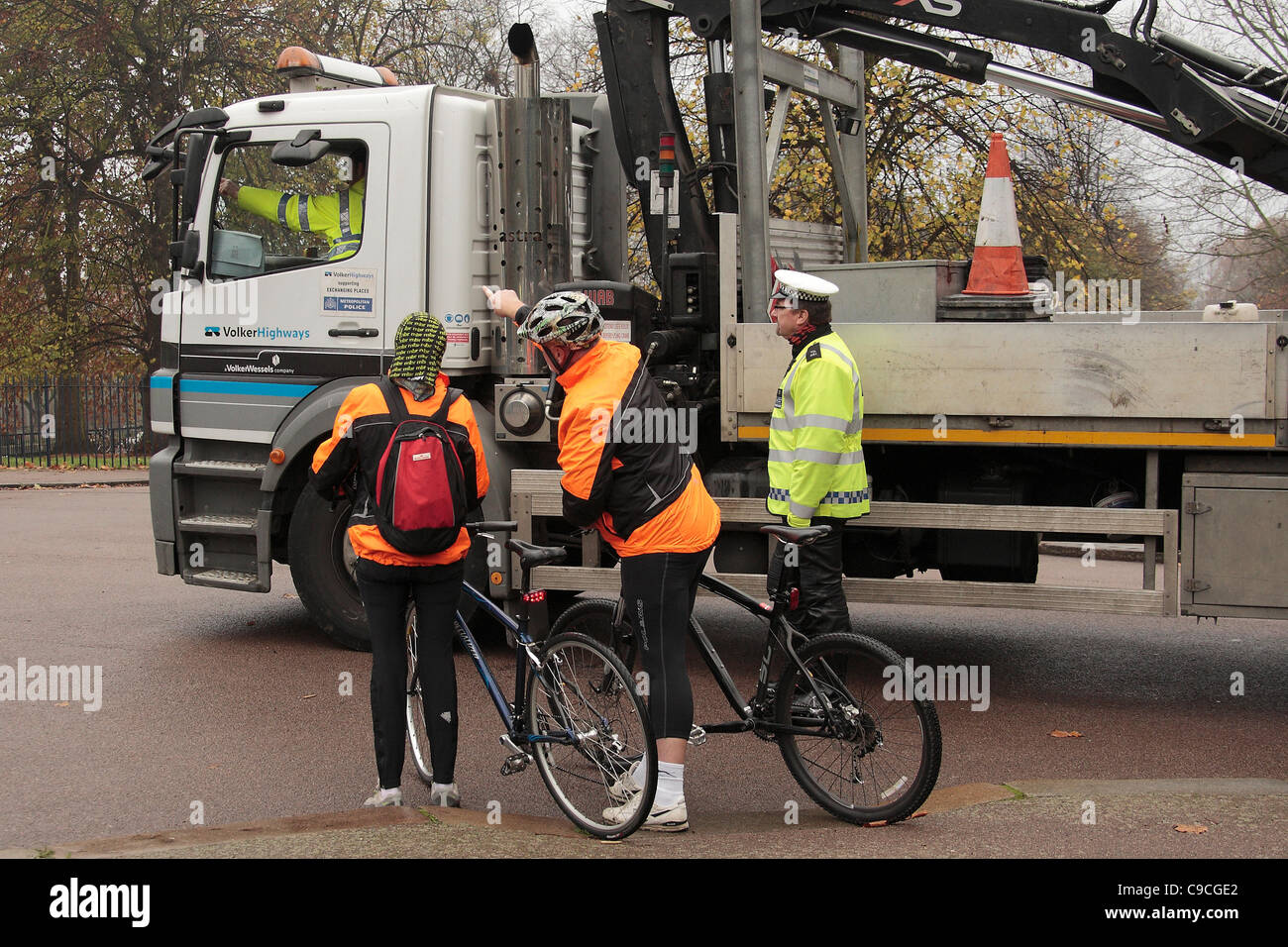 Metropolitan Police traffic officers offer practical advice and offer ...