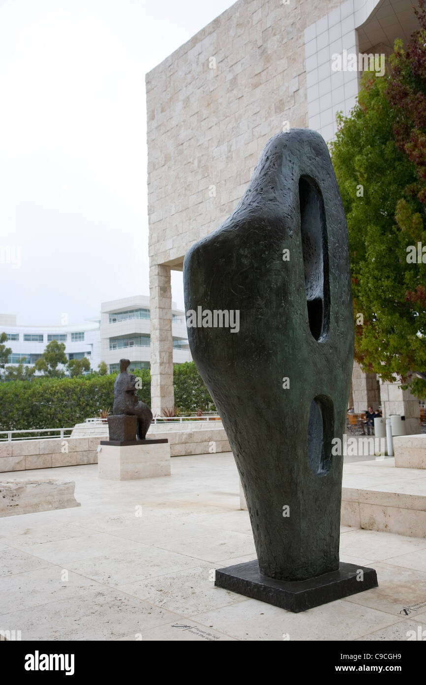 Barbara hepworth figure for landscape hi-res stock photography and ...
