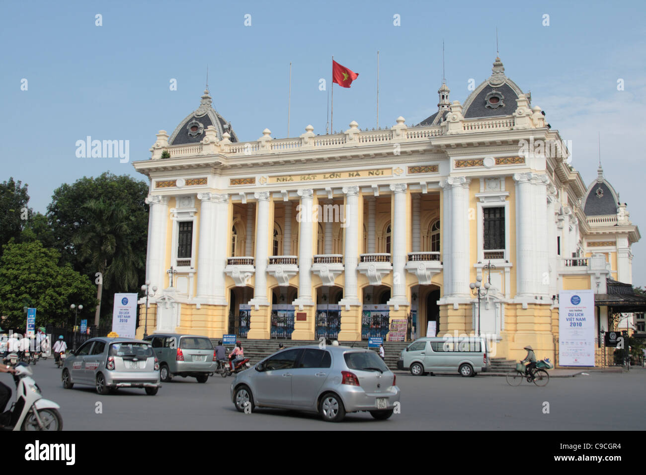 Hanoi Opera House, Hanoi, Vietnam Stock Photo - Alamy