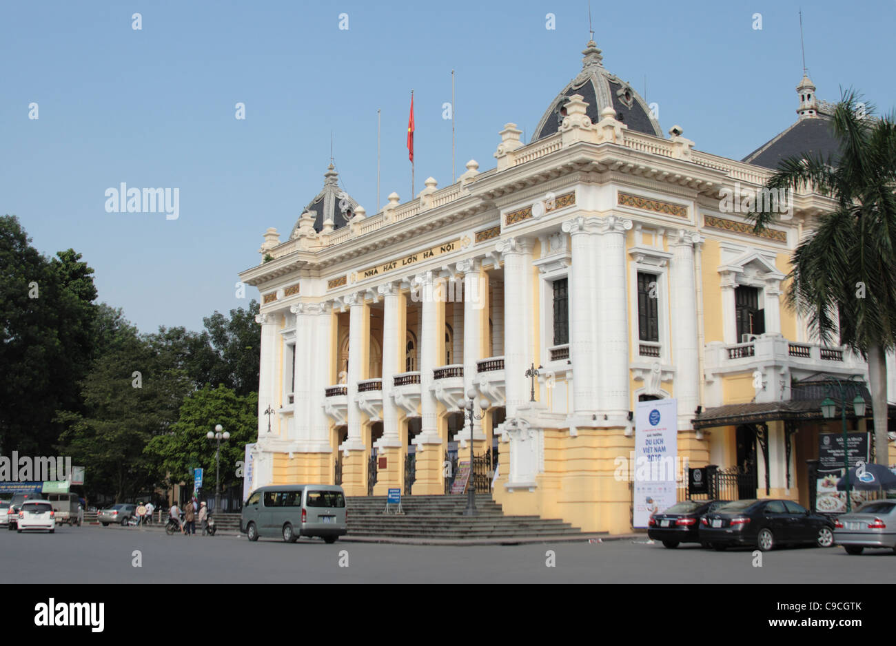 Hanoi opera house hi-res stock photography and images - Alamy