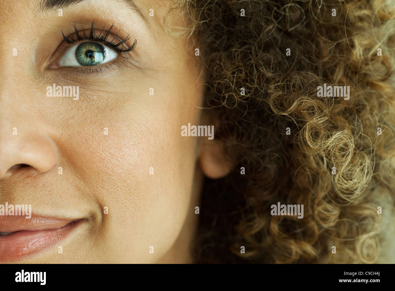 Woman smiling, close-up Stock Photo - Alamy