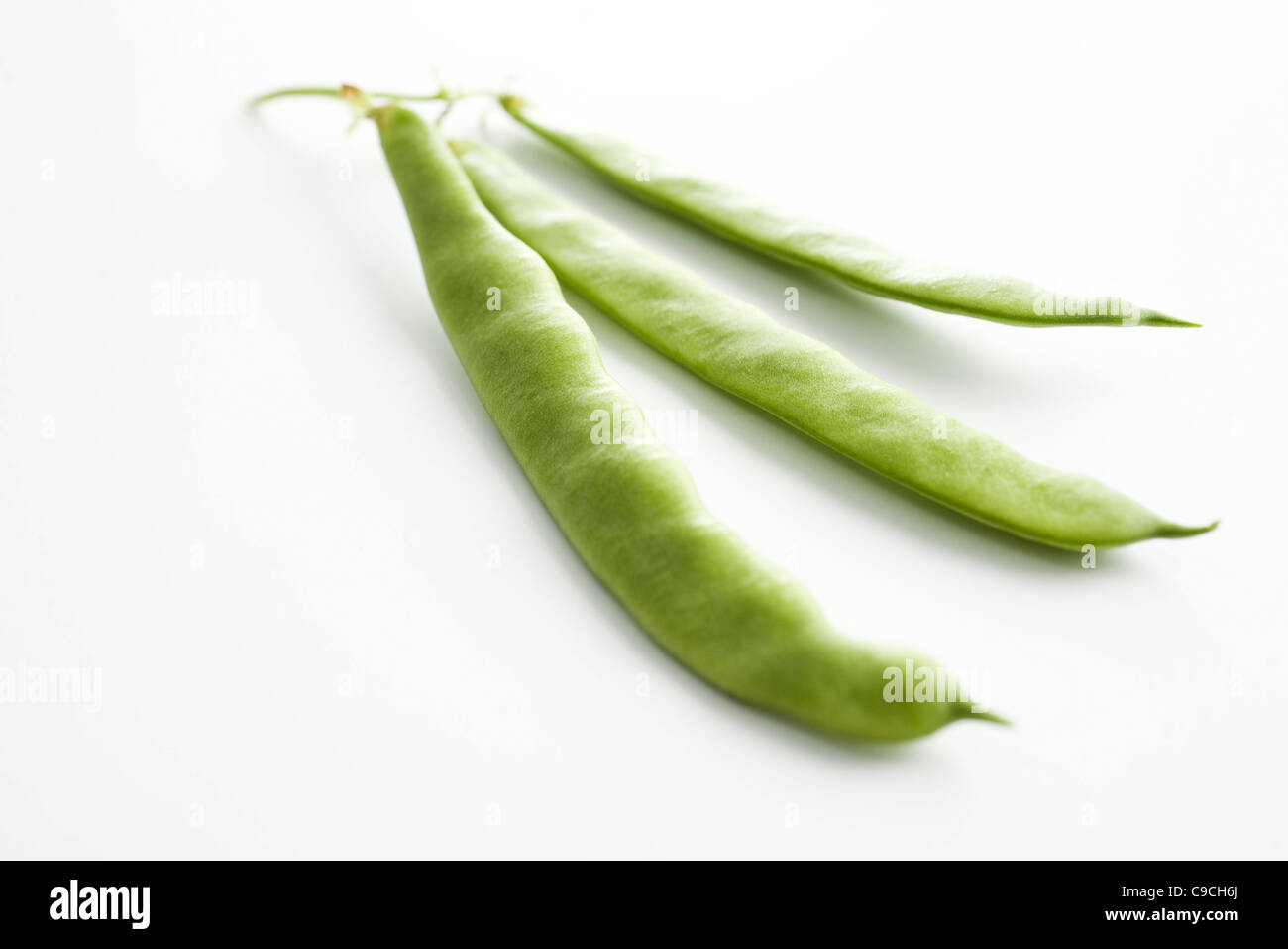 One pea pod hi-res stock photography and images - Alamy