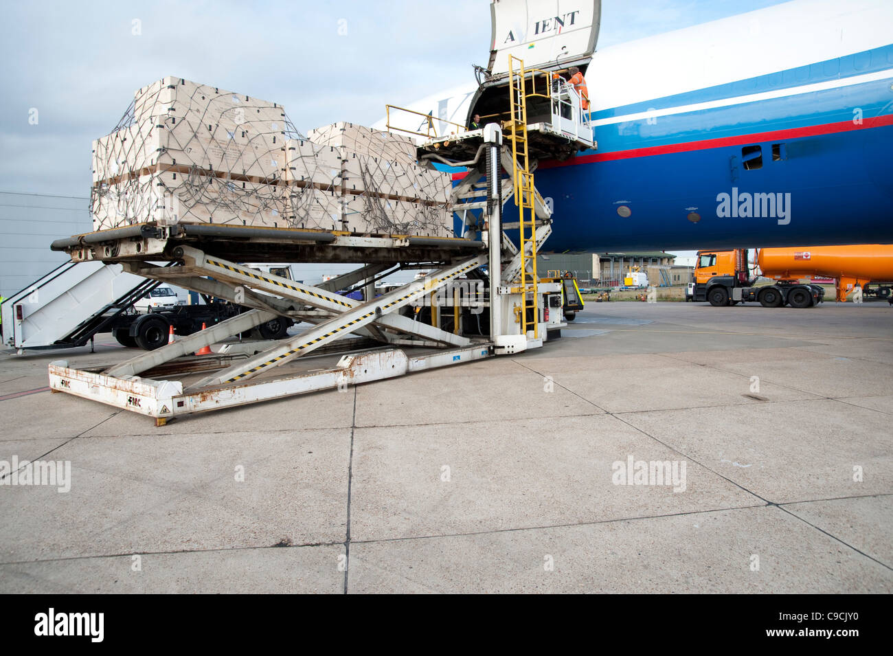 McDonnell Douglas DC-10 Aircraft loading cargo for Afghanistan at Kent ...