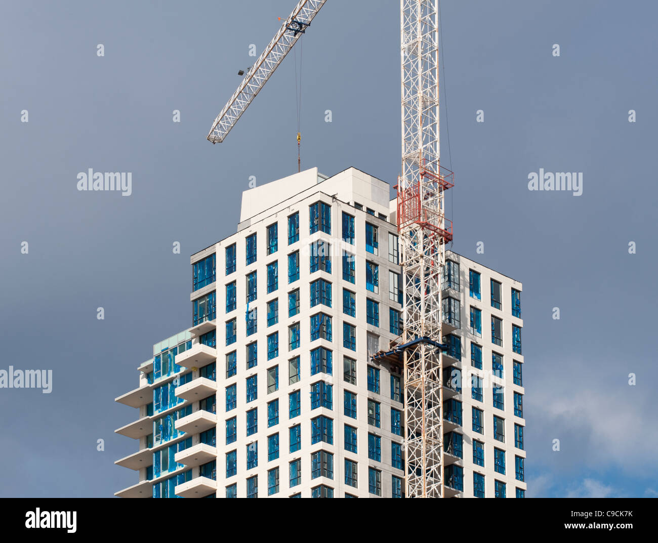 Apartment building in the construction Stock Photo - Alamy