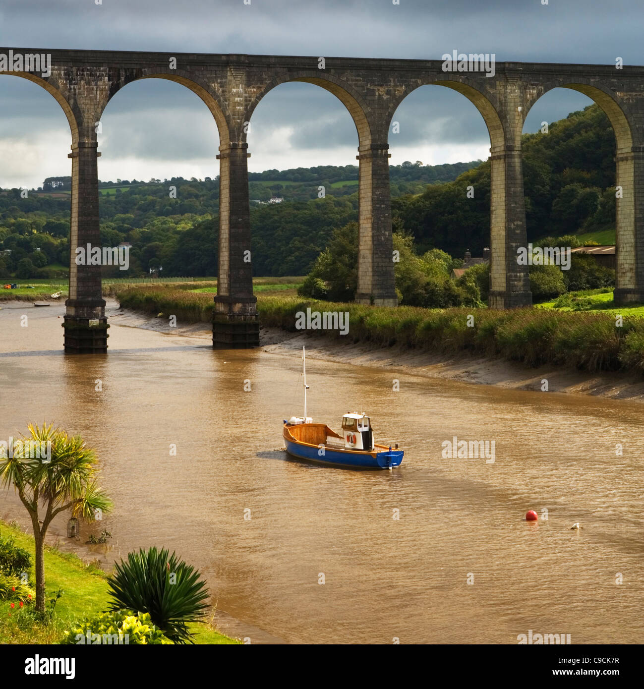 Calstock Viaduct River Tamar High Resolution Stock Photography and ...