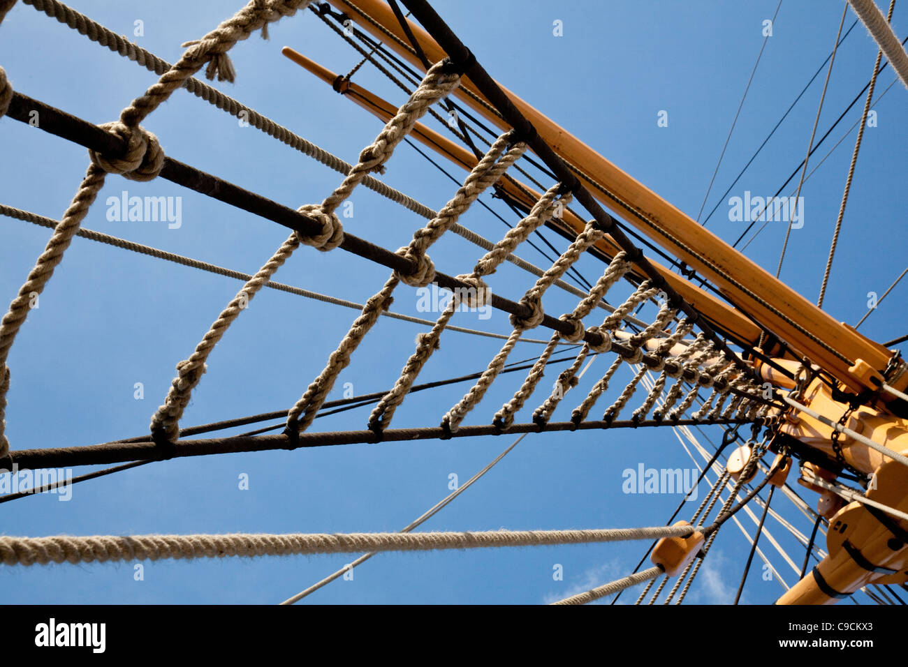 Climbing rig at The Historic Dockyard Chatham Stock Photo - Alamy