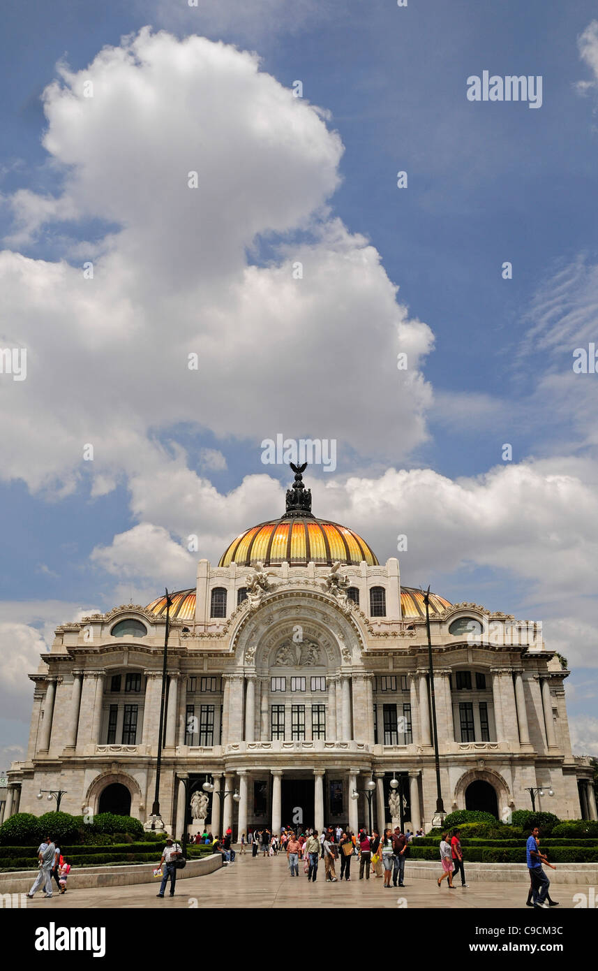 Mexico, Federal District, Mexico City, Palacio de Bellas Arte, exterior ...