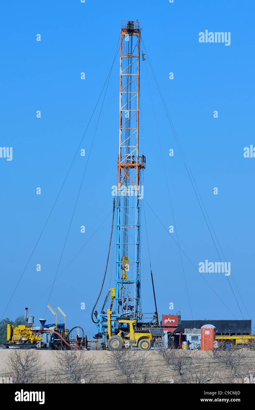 Installing Gas Pipe High Resolution Stock Photography and Images - Alamy