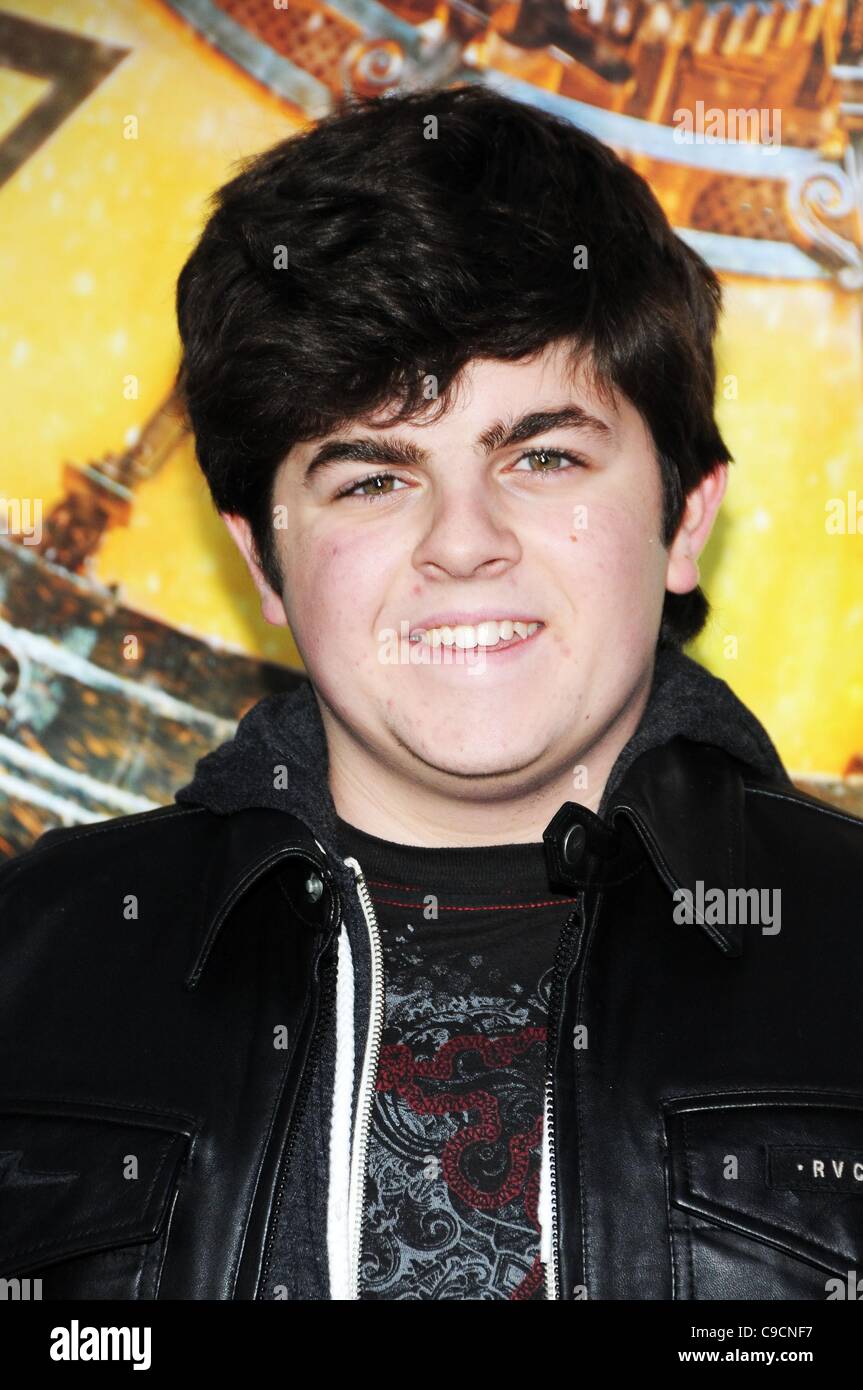 Josh Flitter at arrivals for HUGO Premiere, The Ziegfeld Theatre, New ...