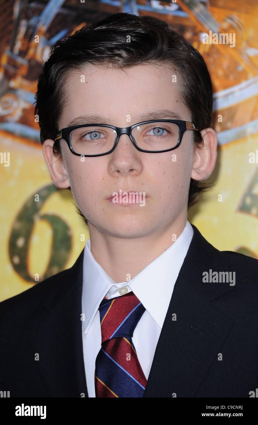 Asa Butterfield at arrivals for HUGO Premiere, The Ziegfeld Theatre ...