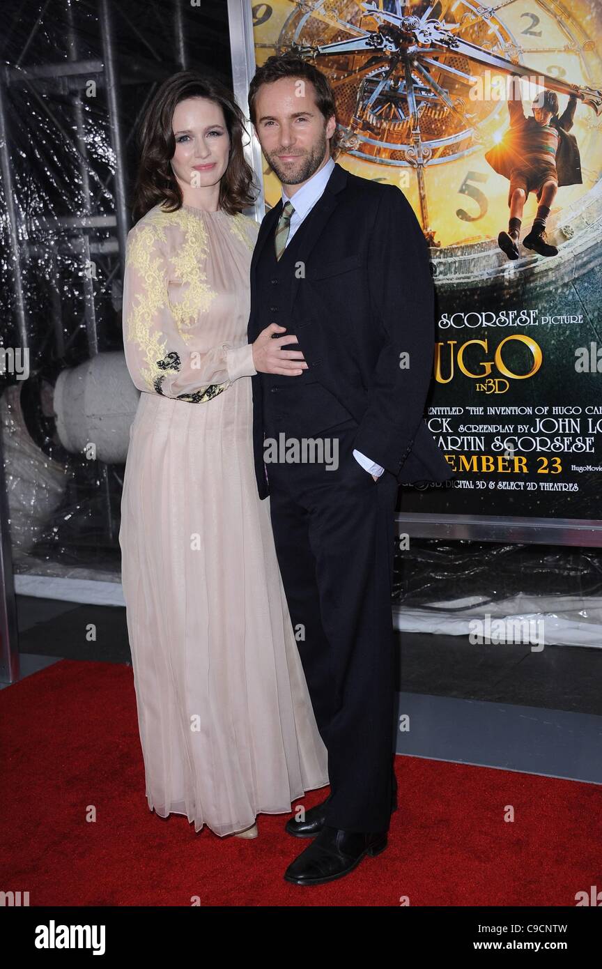 Emily Mortimer, Alessandro Nivola at arrivals for HUGO Premiere, The ...