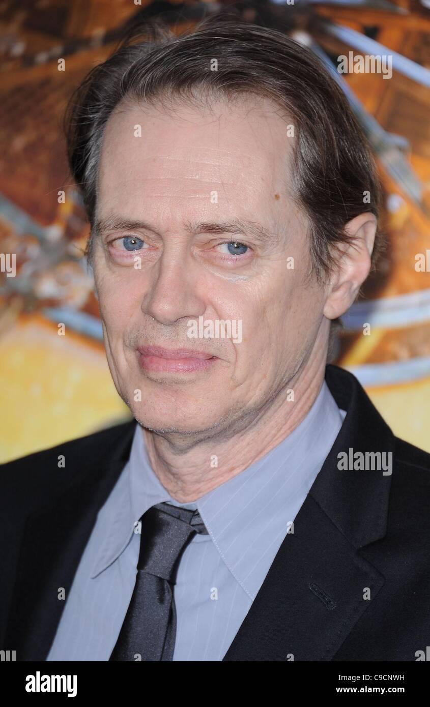 Steve Buscemi at arrivals for HUGO Premiere, The Ziegfeld Theatre, New ...