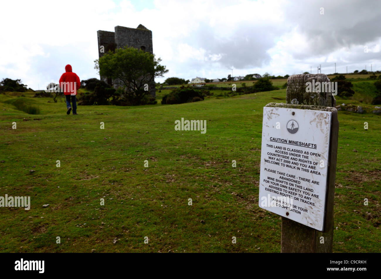 Land mine warning sign hi-res stock photography and images - Alamy