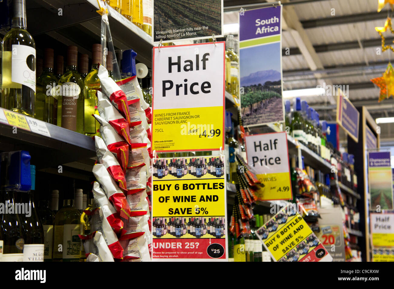 Alcohol shelf supermarket uk hi-res stock photography and images - Alamy