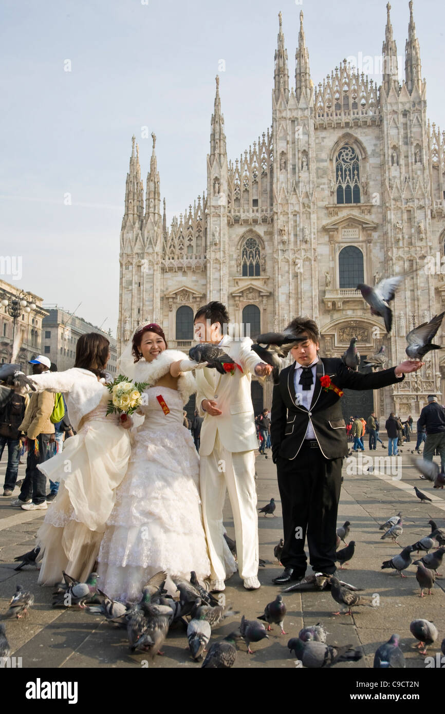Chinese marriage, Duomo square, Milan, Italy Stock Photo - Alamy