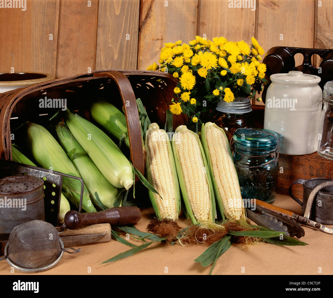 Sweet corn in metal hi-res stock photography and images - Alamy