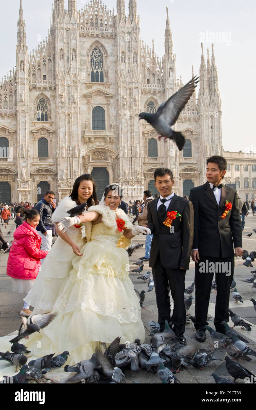Chinese marriage, Duomo square, Milan, Italy Stock Photo - Alamy