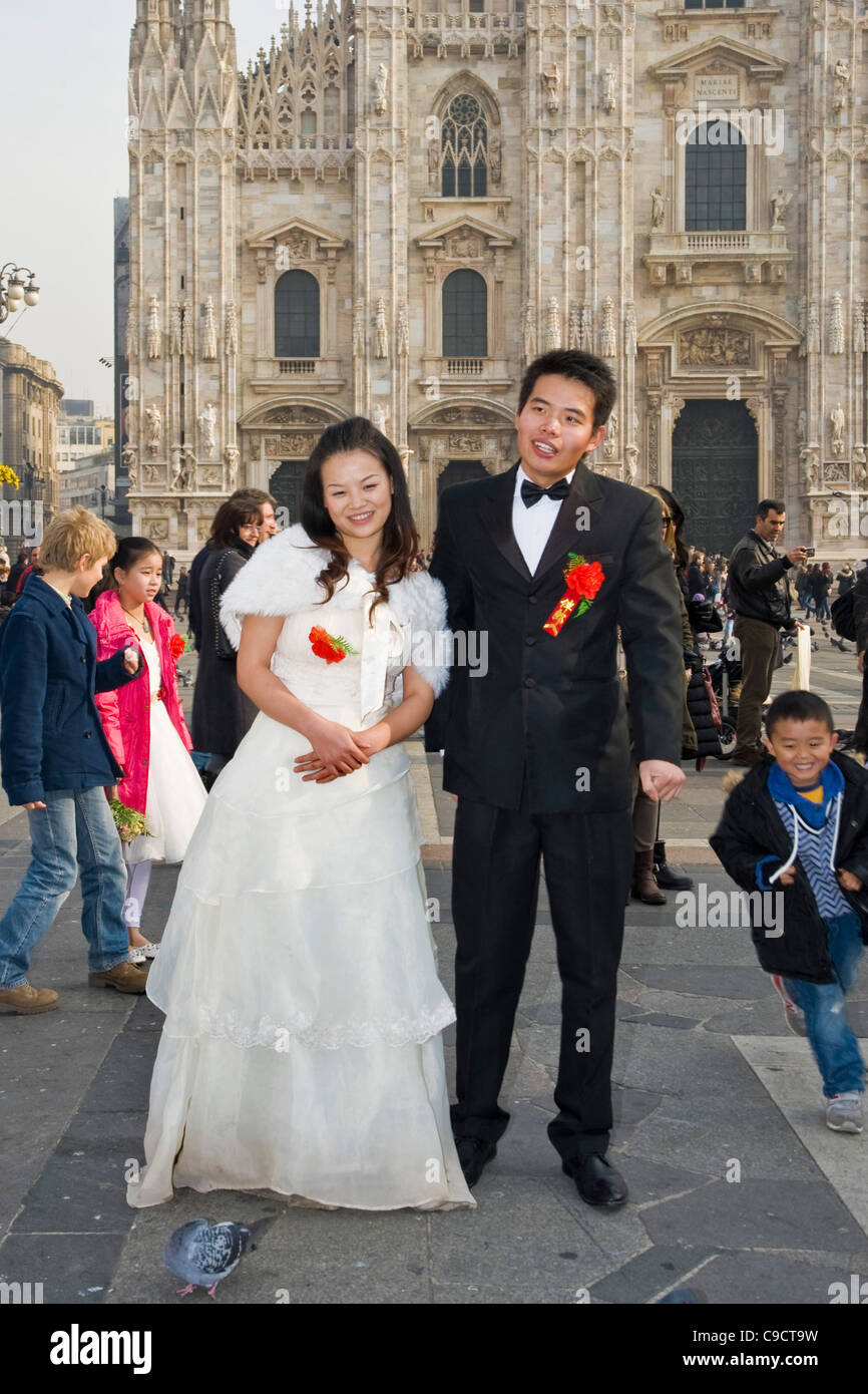 Chinese marriage, Duomo square, Milan, Italy Stock Photo - Alamy