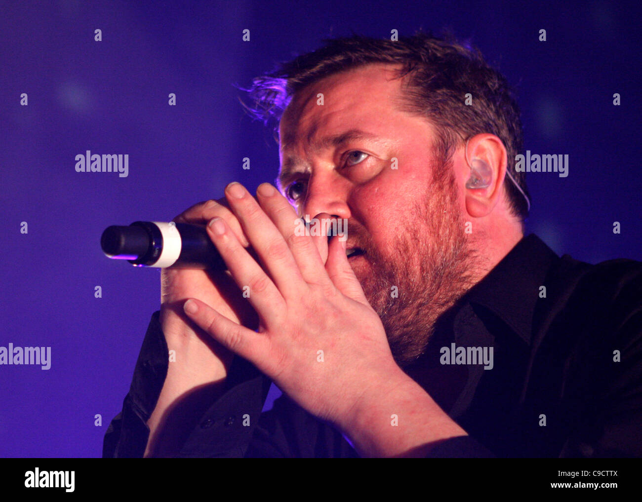 From the band elbow hi-res stock photography and images - Alamy