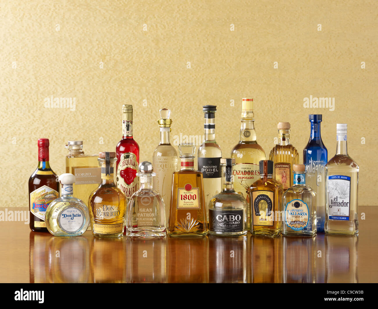 Liquor bottles hi-res stock photography and images - Alamy