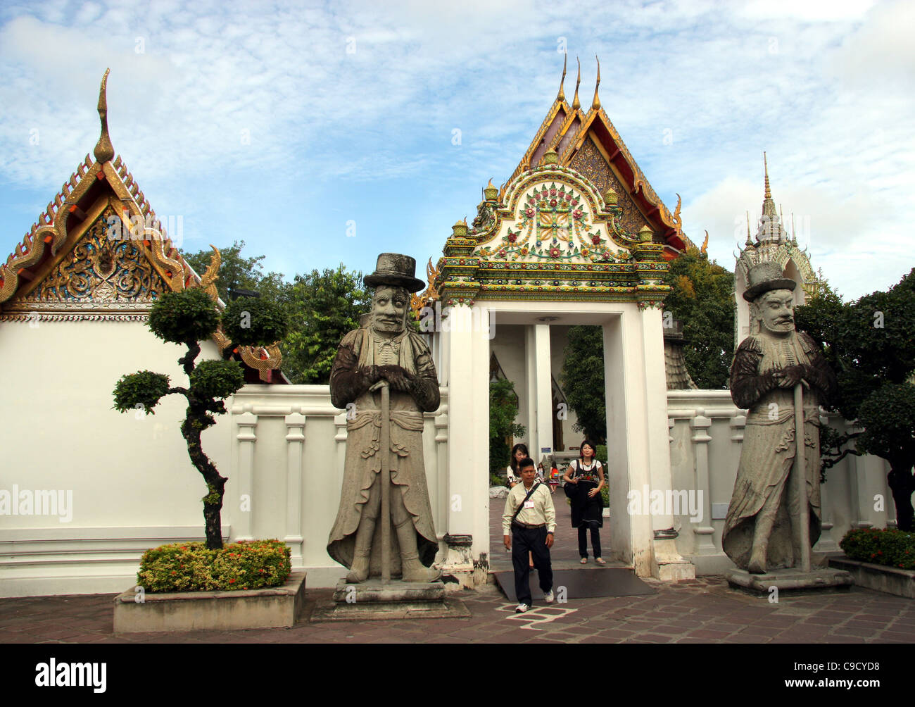 Temple guard hi-res stock photography and images - Alamy