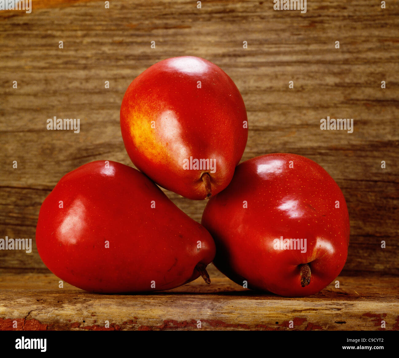 Red Bartlett pear Stock Photo - Alamy